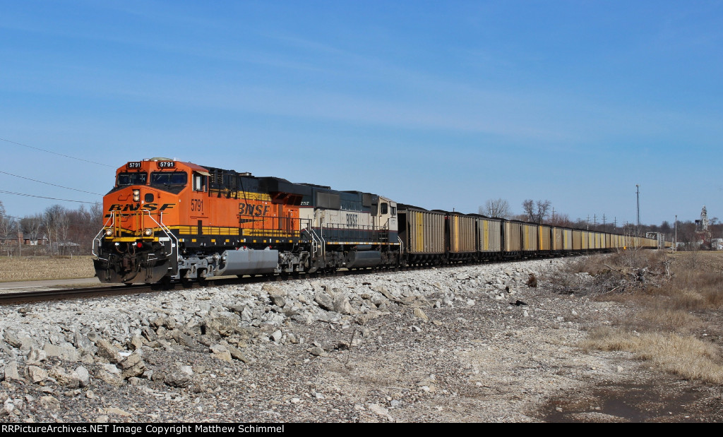UCEX Coal Load In Old Monroe